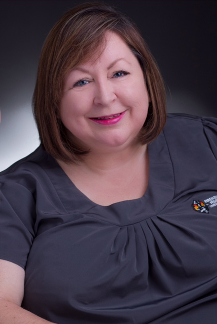 NOFFCU’s Judy DeLucca honored by Annie Vamper Helping Hands Award